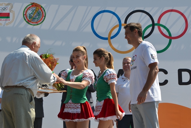 Alexander Gazov and Tatsiana Ledovskaya were awarded honorary certificates