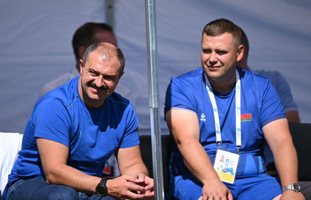 NOC President Viktor Lukashenko visits archery tournament